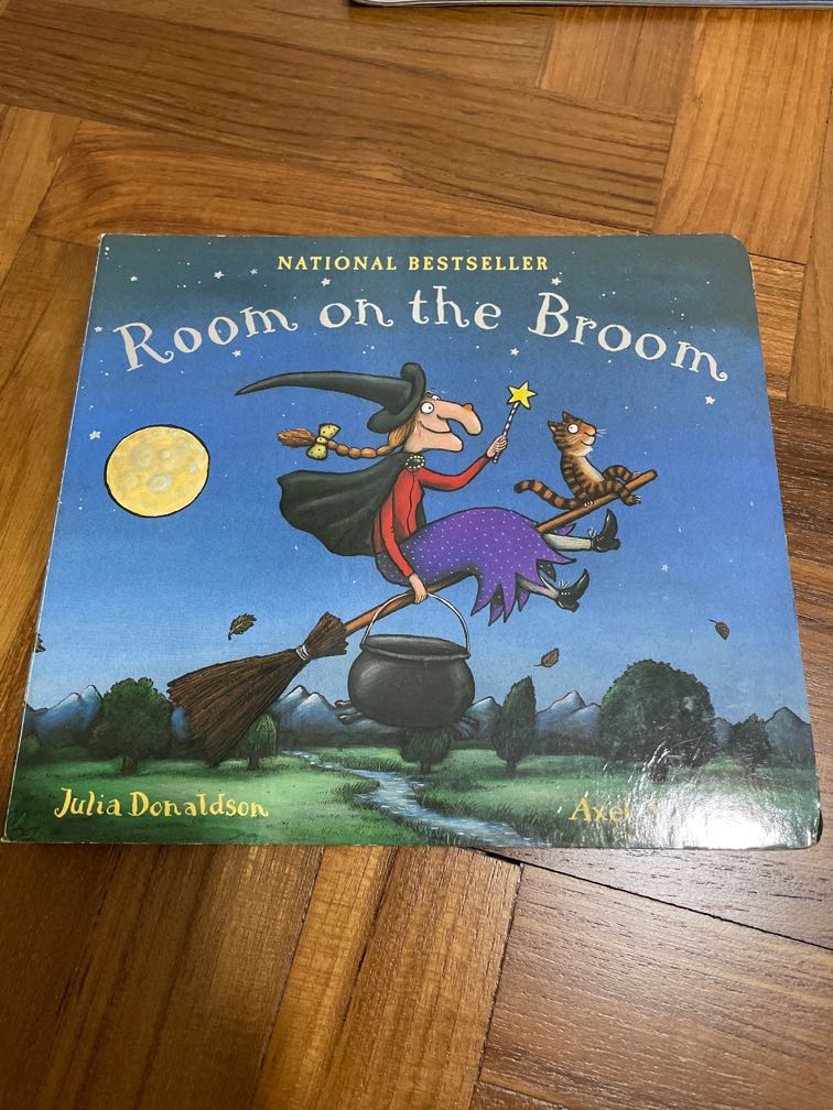Room on the Broom - Julia Donaldson, Hobbies & Toys, Books & Magazines ...