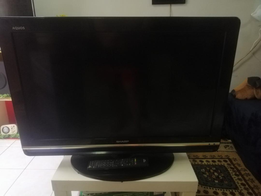 Sharp aquos 32 inch, TV & Home Appliances, TV & Entertainment, TV on ...