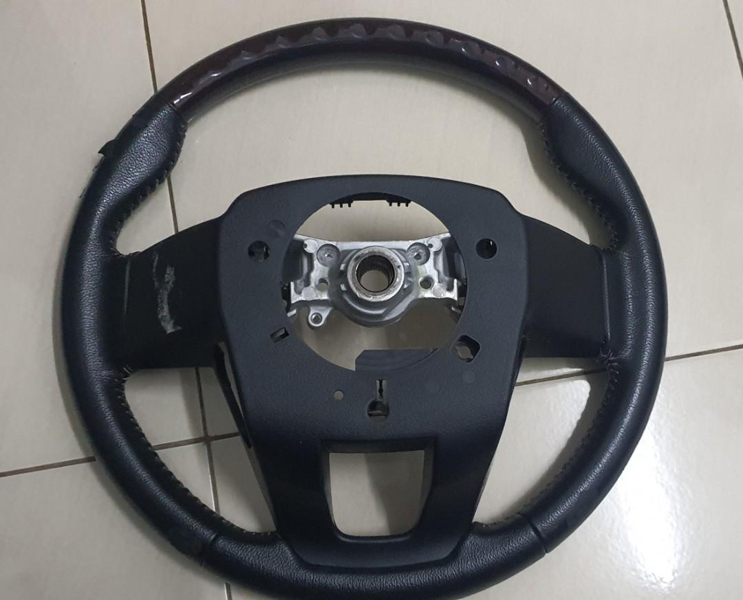 Toyota Innova 2.0 X steering wheel unit., Auto Accessories on Carousell