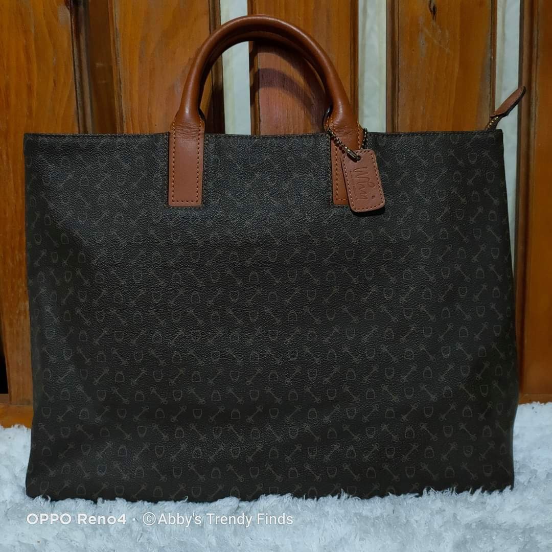 Why Book Bag, Luxury, Bags & Wallets on Carousell