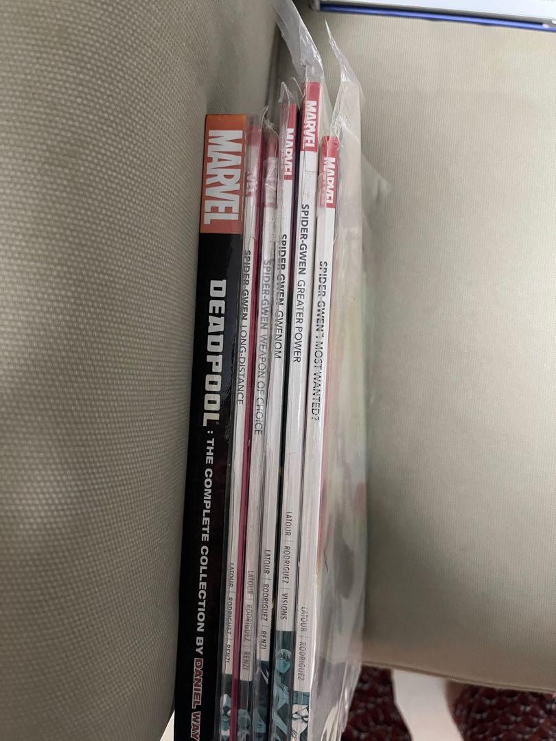Assorted Marvel (mostly) collection: deadpool vol 1, 1602, spider Gwen ...