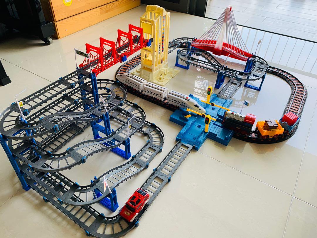 Choo choo train track set - build it yourself, Hobbies & Toys, Toys ...