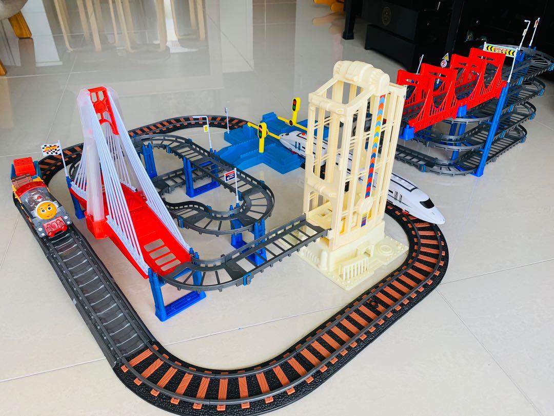 Choo choo train track set - build it yourself, Hobbies & Toys, Toys ...