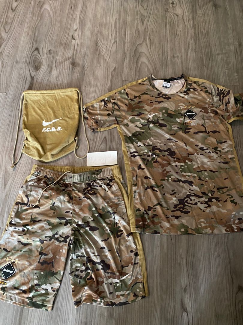 Frcb gym set camo, 男裝, 上身及套裝, 套裝 - Carousell