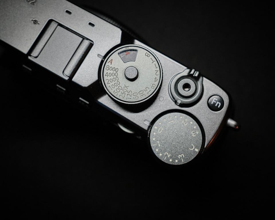 Fujifilm X-pro2 Graphite Silver Edition w/ XF 23mm f2, Photography, Cameras on Carousell