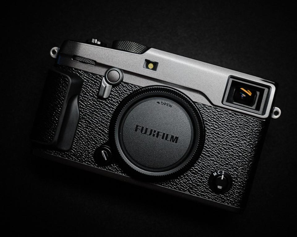 Fujifilm X-pro2 Graphite Silver Edition w/ XF 23mm f2, Photography, Cameras on Carousell