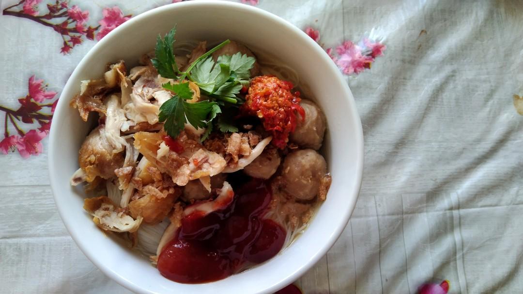 Mie sop indonesia, Food & Drinks, Rice & Noodles on Carousell