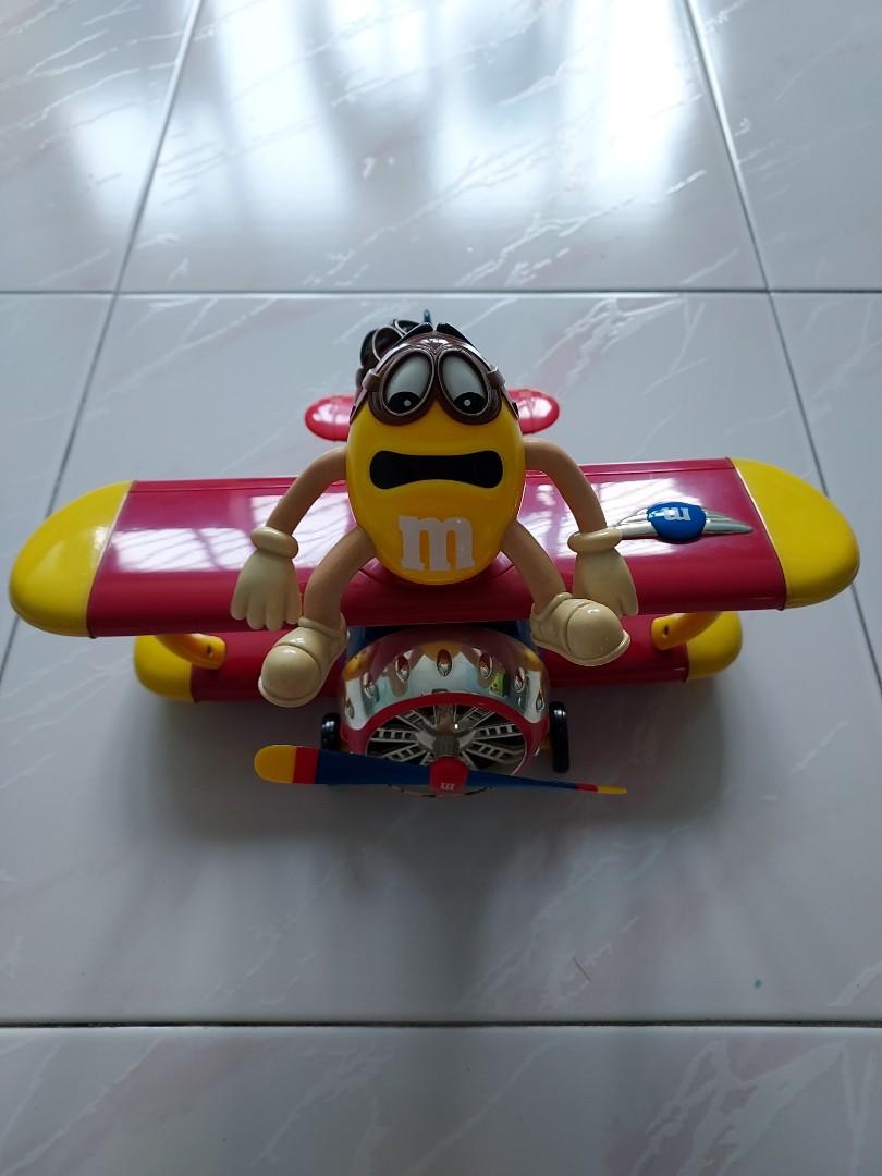 M&M Airplane Candy Dispenser, Hobbies & Toys, Memorabilia ...