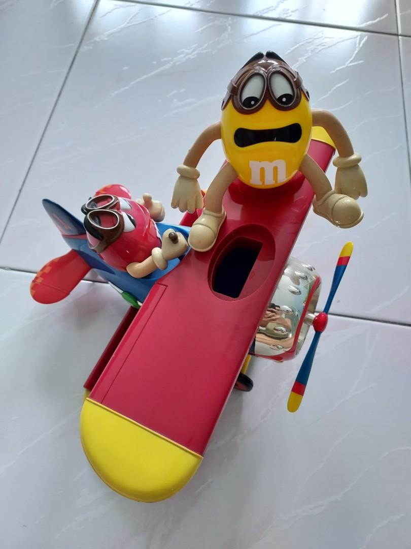 M&M Airplane Candy Dispenser, Hobbies & Toys, Memorabilia ...