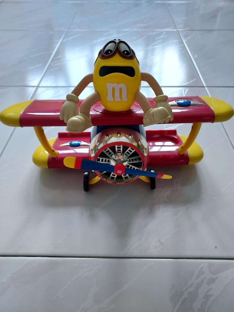 M&M Airplane Candy Dispenser, Hobbies & Toys, Memorabilia ...