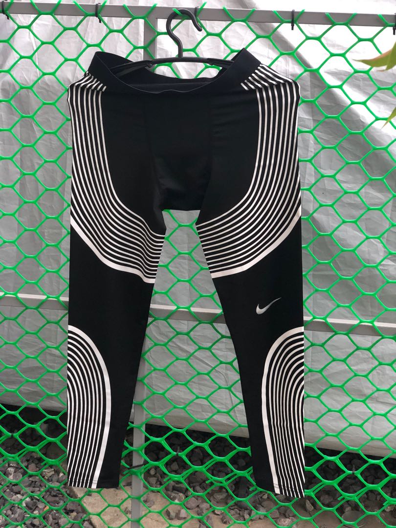 Nike pro combat tights, Men's Fashion, Activewear on Carousell