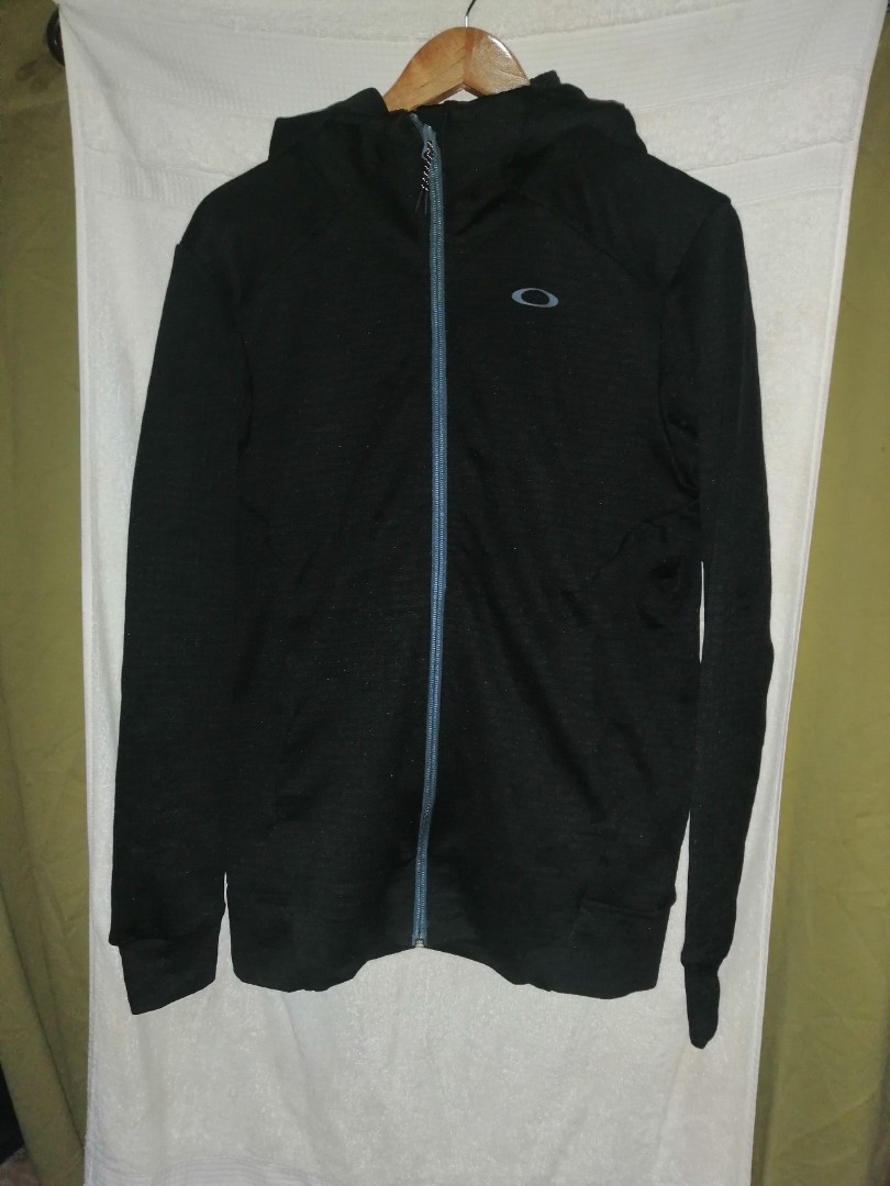 OAKLEY JACKET, Men's Fashion, Coats, Jackets and Outerwear on Carousell