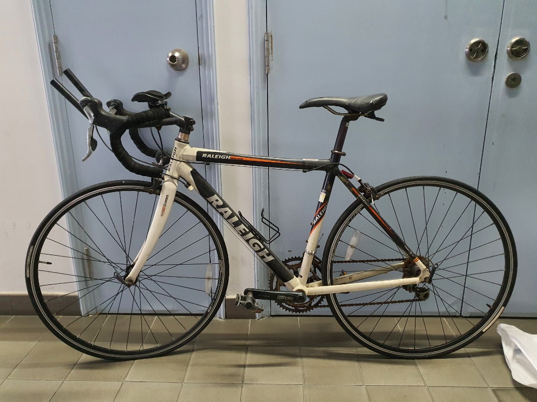 Raleigh Road bike, Sports Equipment, Bicycles & Parts, Bicycles on ...