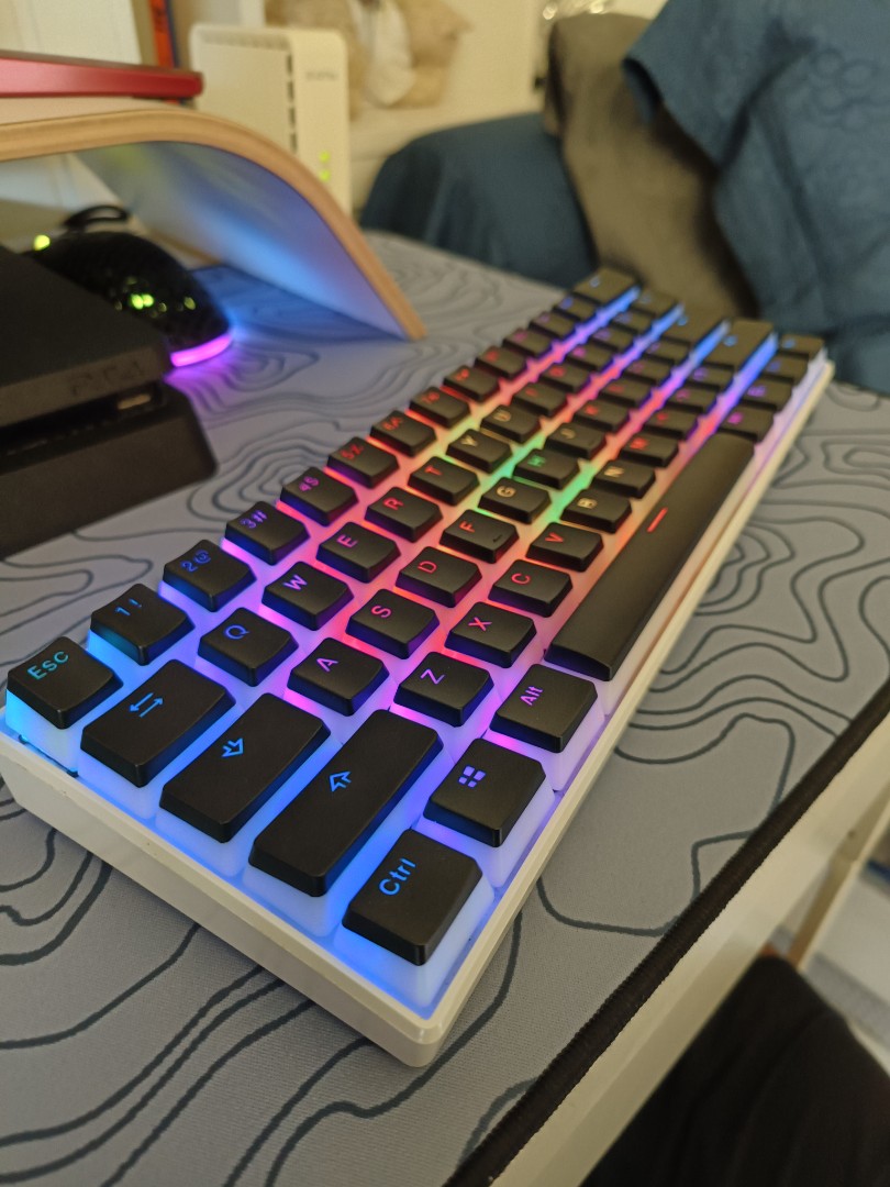 RK61 with swapped out keycaps, Computers & Tech, Parts & Accessories ...