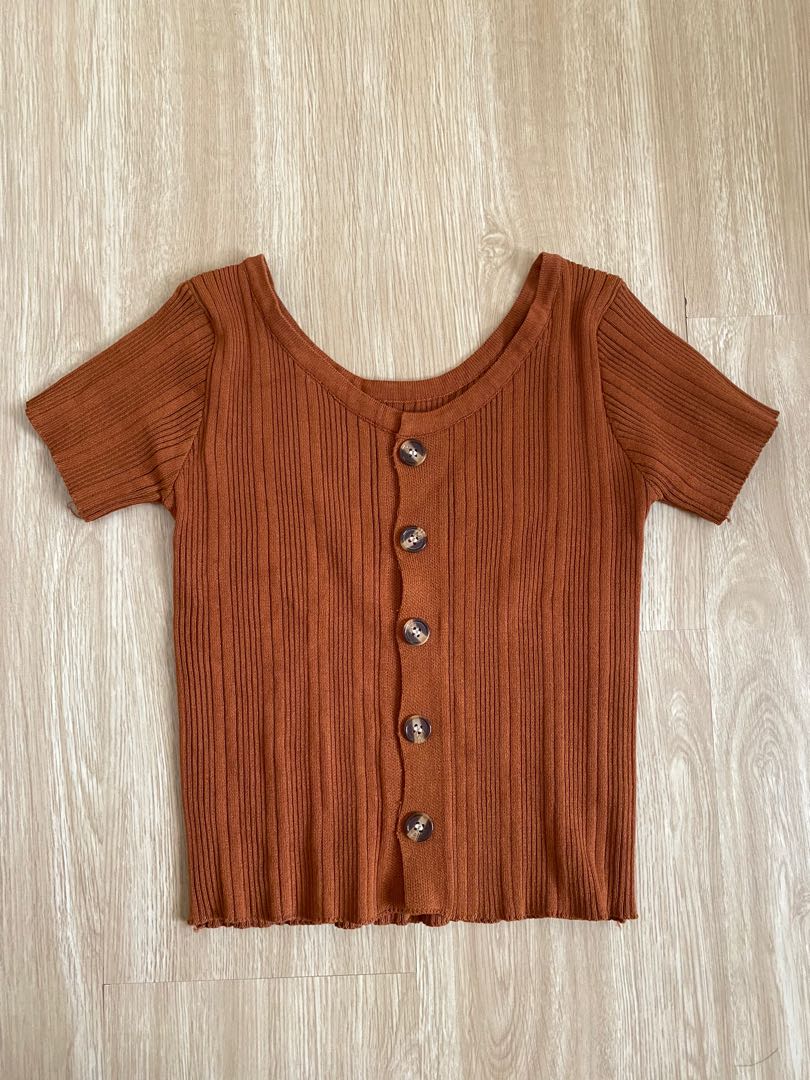 rust button ribbed top, Women's Fashion, Tops, Others Tops on Carousell