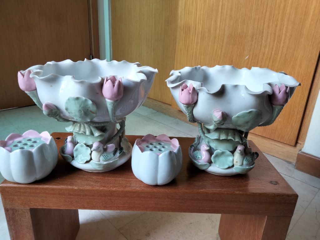2 Lotus Flower Bowls, Hobbies & Toys, Memorabilia & Collectibles ...