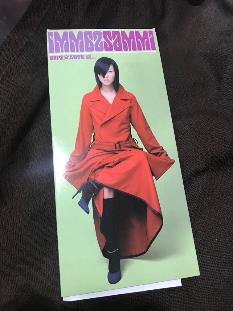 [值得收藏]鄭秀文Love is 專輯 CD。, 興趣及遊戲, 音樂樂器 & 配件, 音樂與媒體 - CD 及 DVD - Carousell