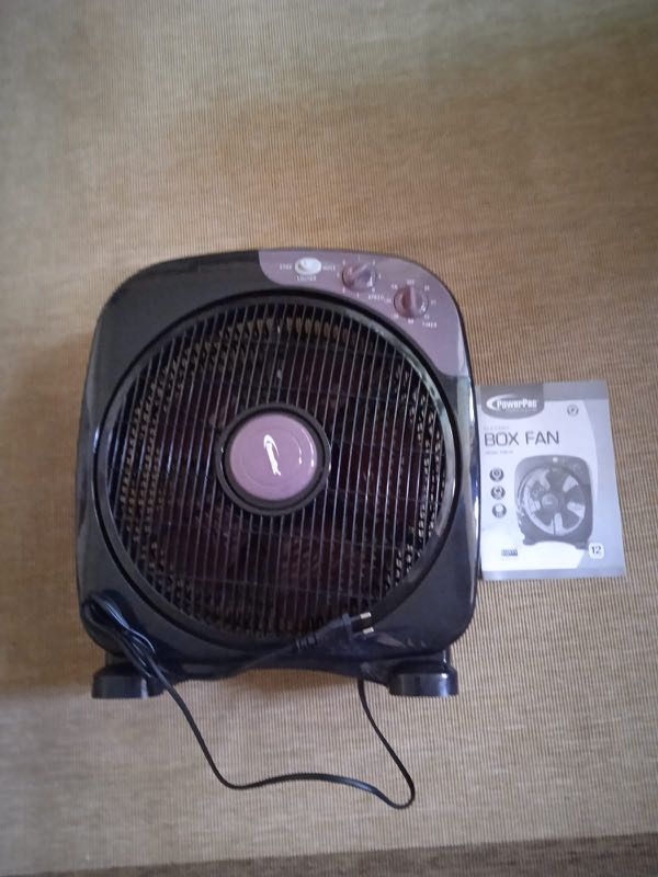 Powerpac Box Fan (12 inches), Furniture & Home Living, Lighting & Fans ...
