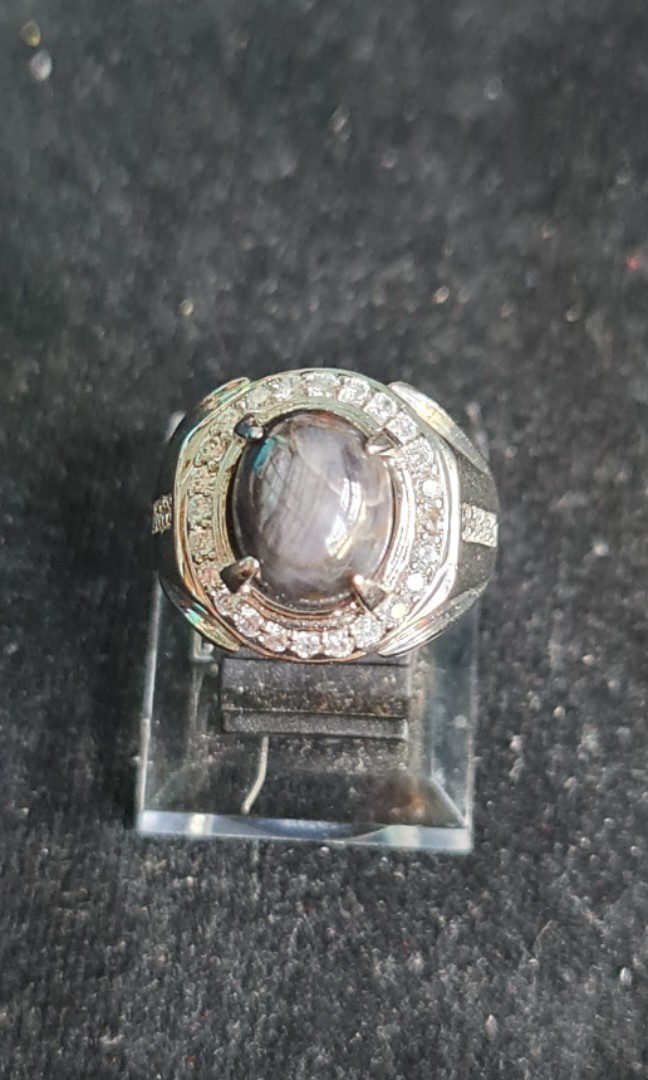 Ruby Gondola, Men's Fashion, Watches & Accessories, Jewelry on Carousell