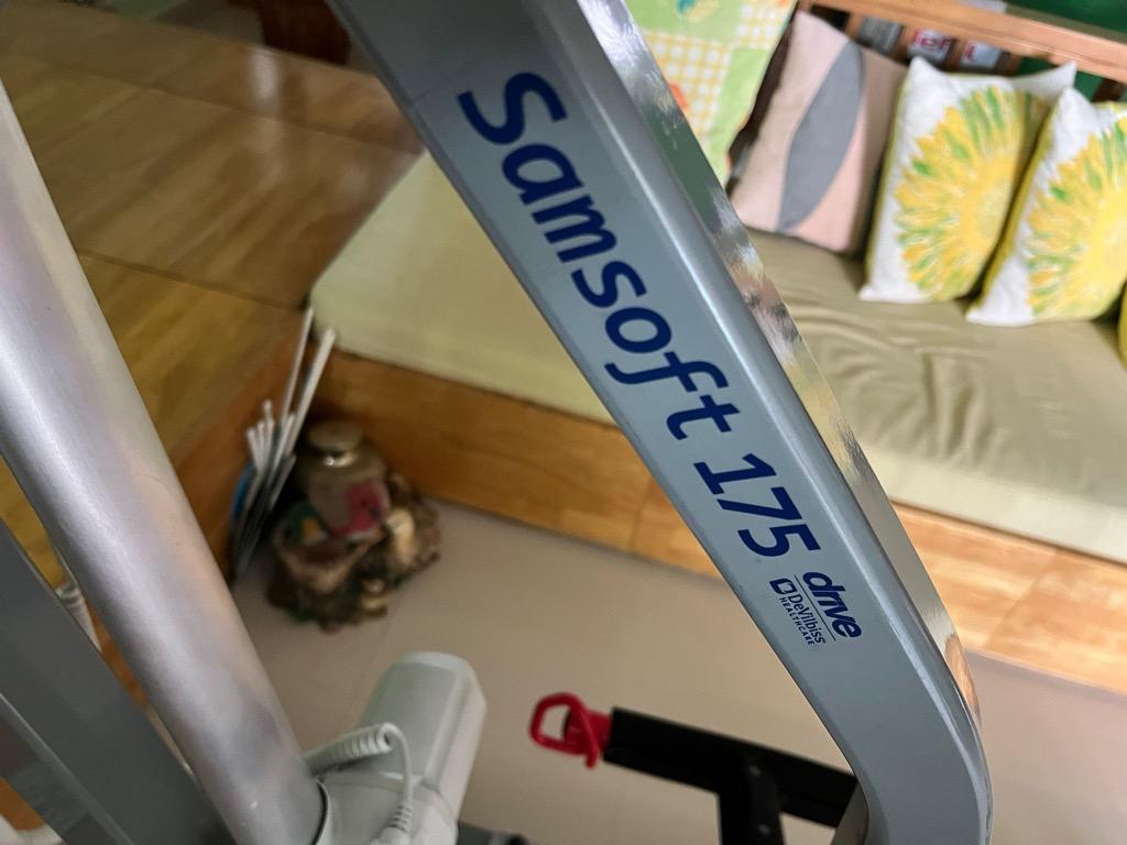 Samsoft 175 Patient Hydraulic Lift and Slings (Hoist), Health ...