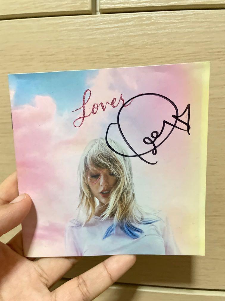 TAYLOR SWIFT LOVER BOOKLET AUTOGRAPH, Hobbies & Toys, Music & Media ...