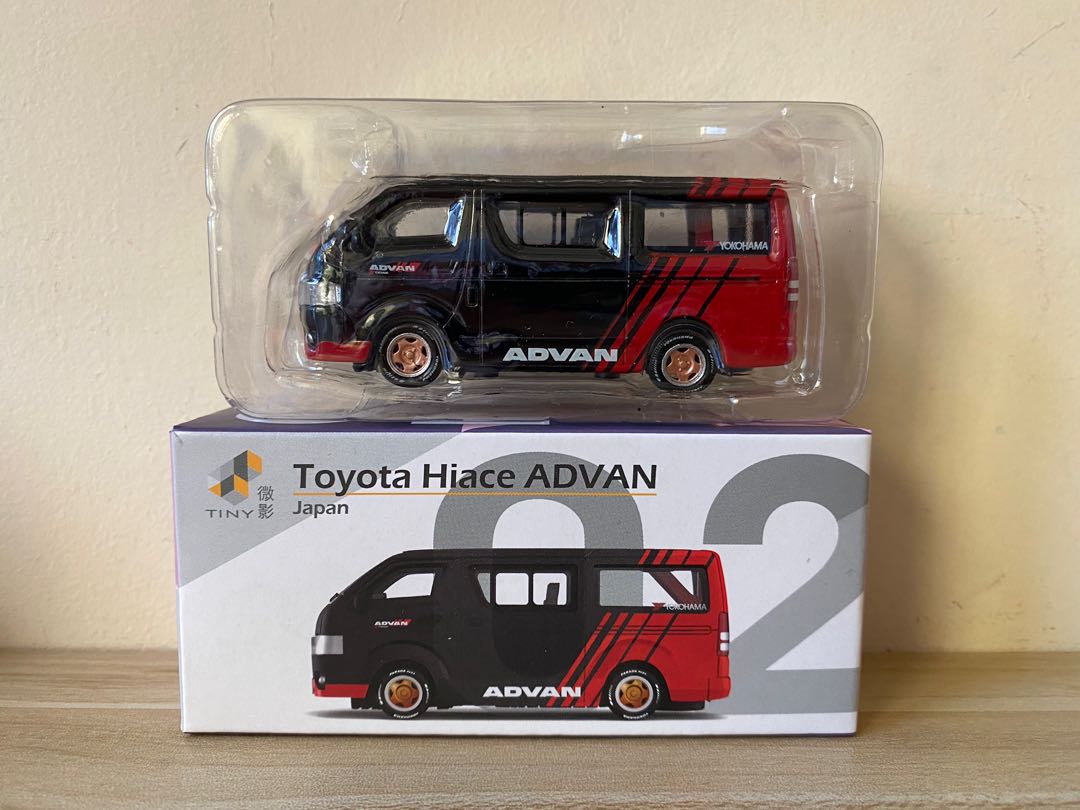 微影tiny JP 02 豐田 Toyota Hiace ADVAN 拉花, 興趣及遊戲, 玩具 & 遊戲類 - Carousell