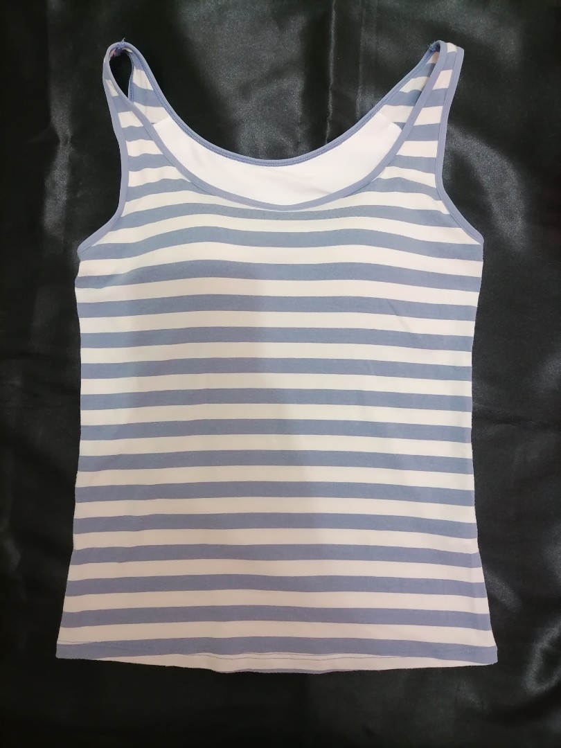 Uniqlo padded Sando, Women's Fashion, Tops, Sleeveless on Carousell