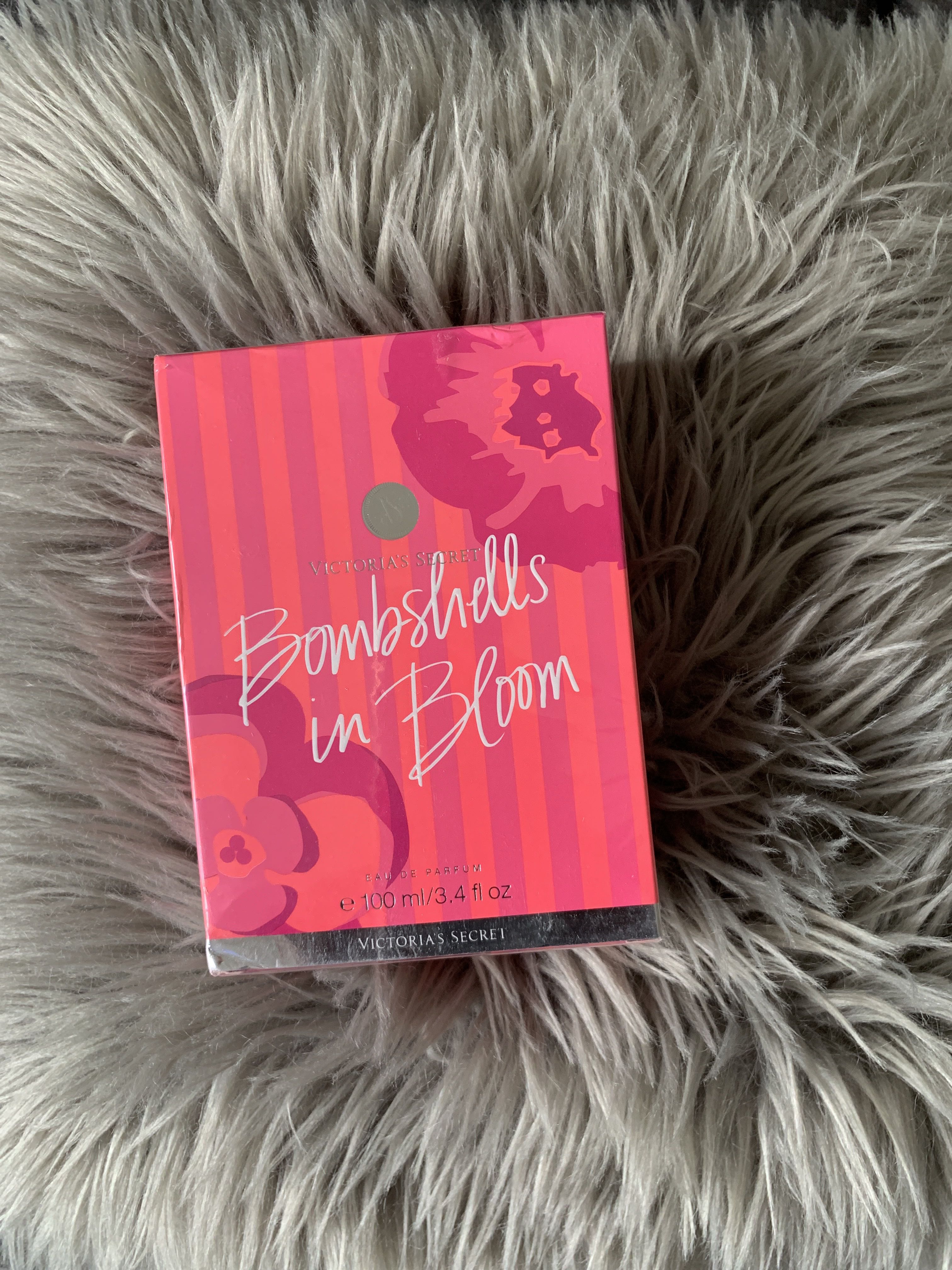 Victoria Secret Bombshell Perfume -in bloom, Beauty & Personal Care ...