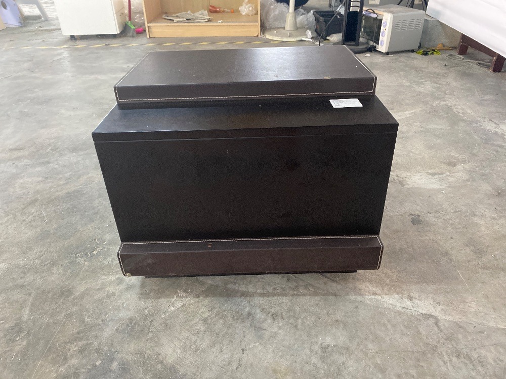 Aesthetic Design Side Table with 2 Drawer / Meja Sisi Reka Bentuk ...