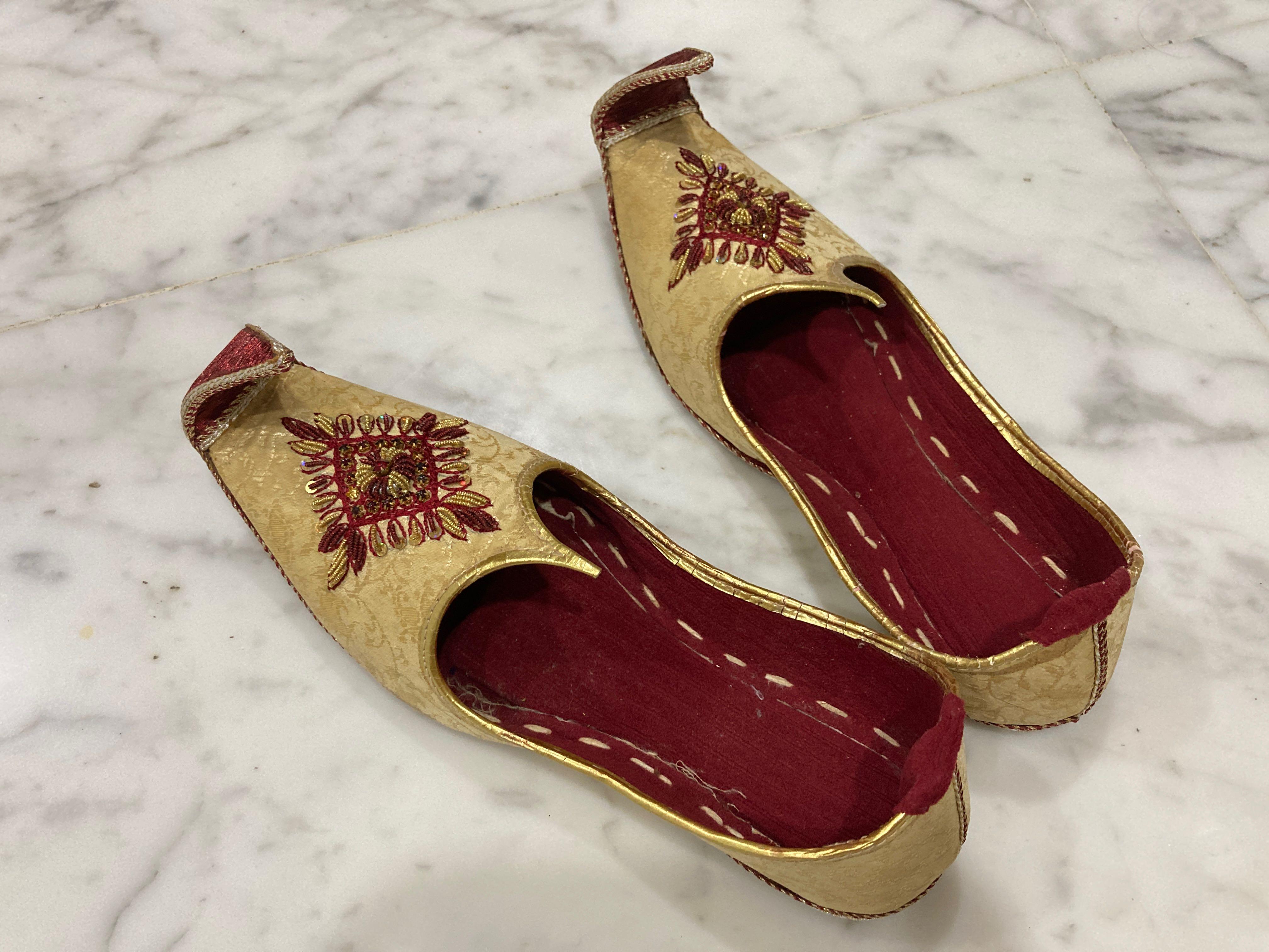 Aladdin Shoes, Women's Fashion, Footwear, Sneakers on Carousell