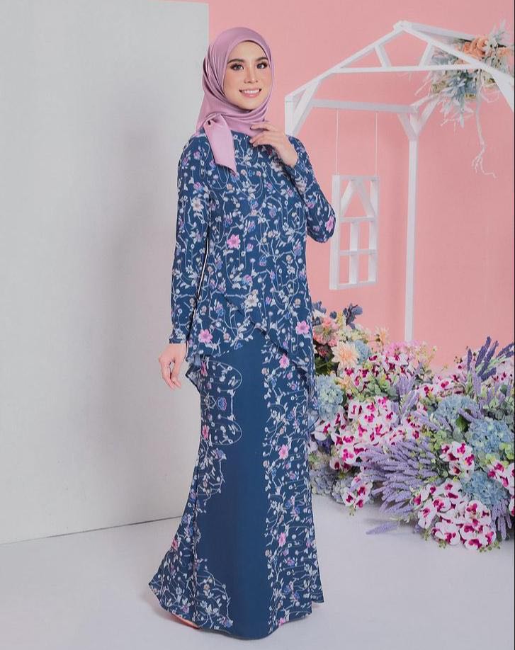 Ariani Raya Collection, Women's Fashion, Muslimah Fashion, Baju Kurung ...