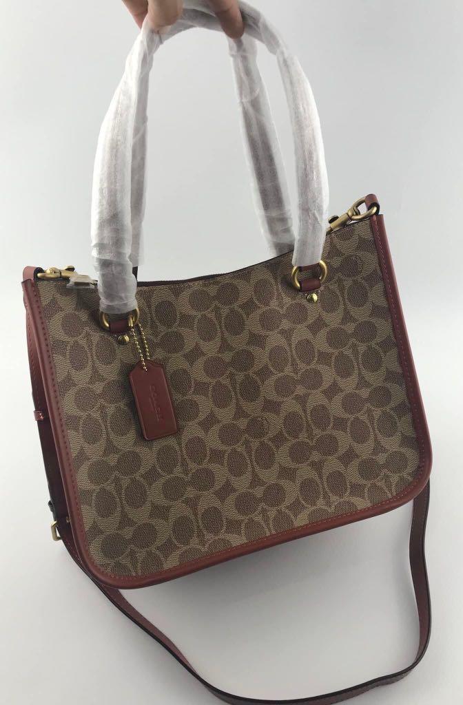 Coach Tyler Carryall in Signature Canvas, Women's Fashion, Bags ...