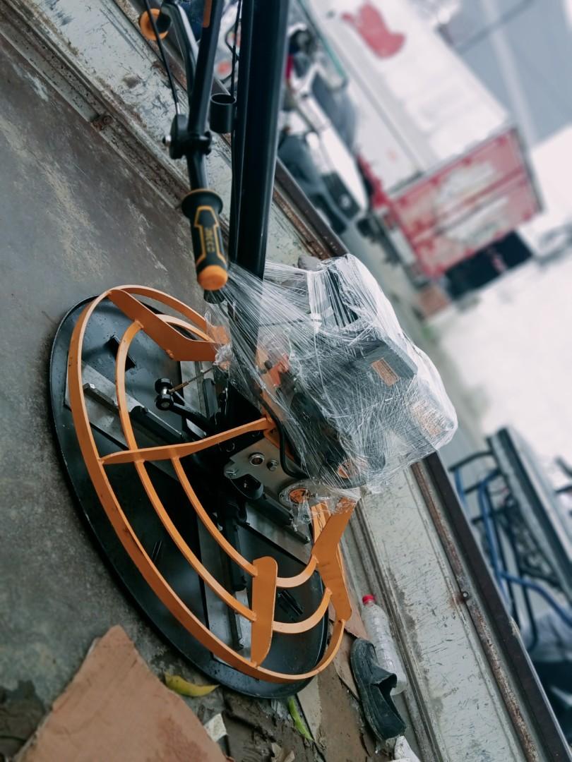 INGCO GASOLINE POWER TROWEL, Commercial & Industrial, Construction ...