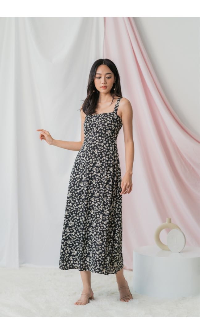 Ivette floral maxi dress, Women's Fashion, Dresses & Sets, Dresses on ...