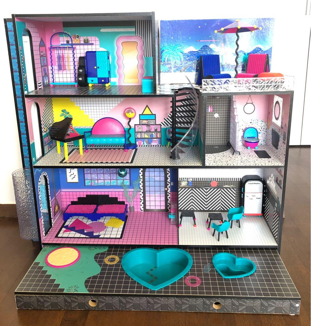 LOL Surprise House, Hobbies & Toys, Toys & Games on Carousell
