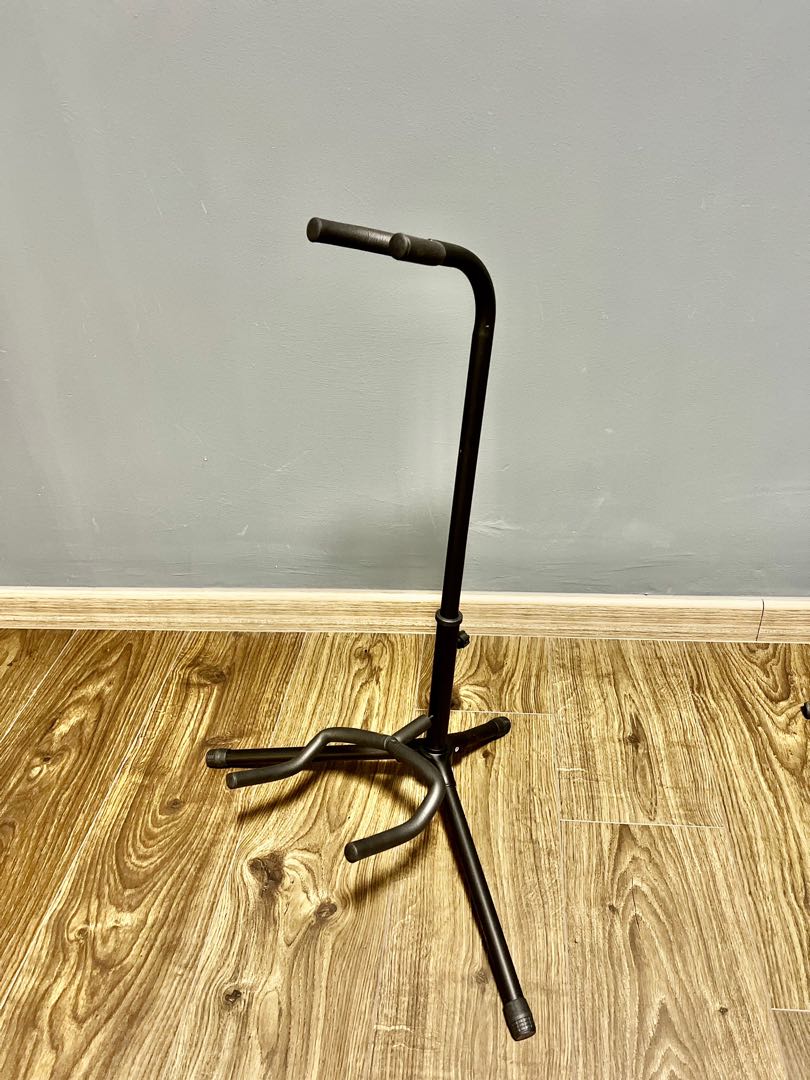 SINGLE GUITAR STAND, Hobbies & Toys, Music & Media, Musical Instruments ...
