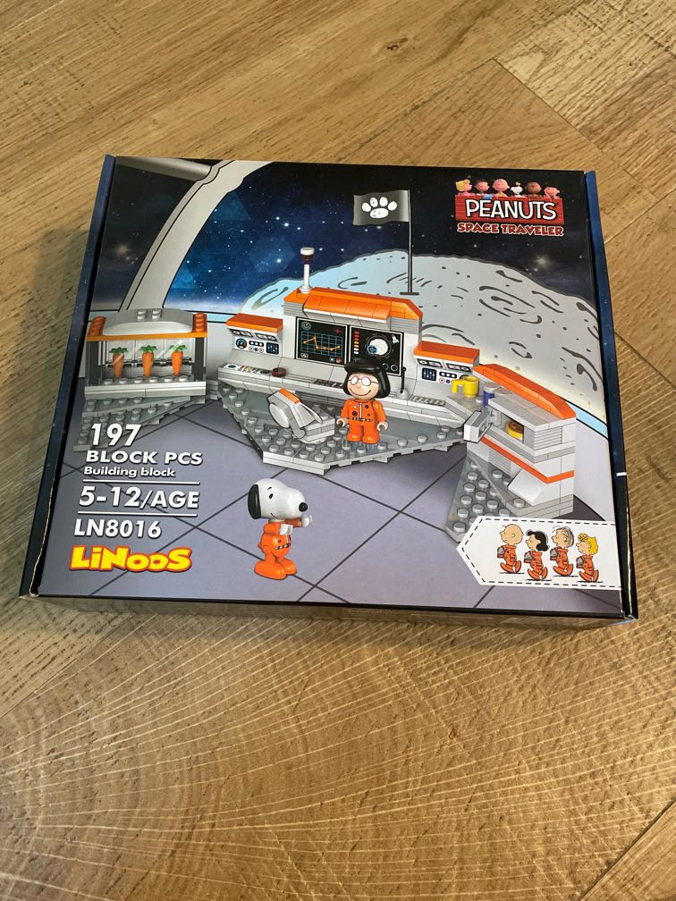 Snoopy Lego, 興趣及遊戲, 玩具 & 遊戲類 - Carousell