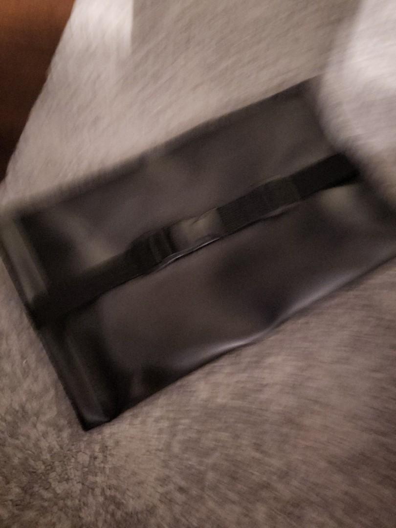 Supreme Tissue BoX cover, Everything Else on Carousell