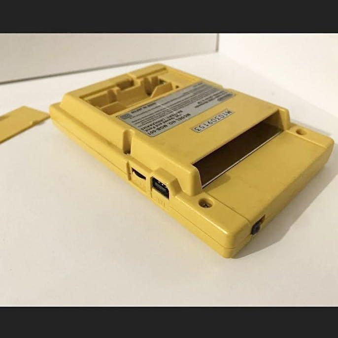 Yellow Game boy colour pocket console, Video Gaming, Video Game ...
