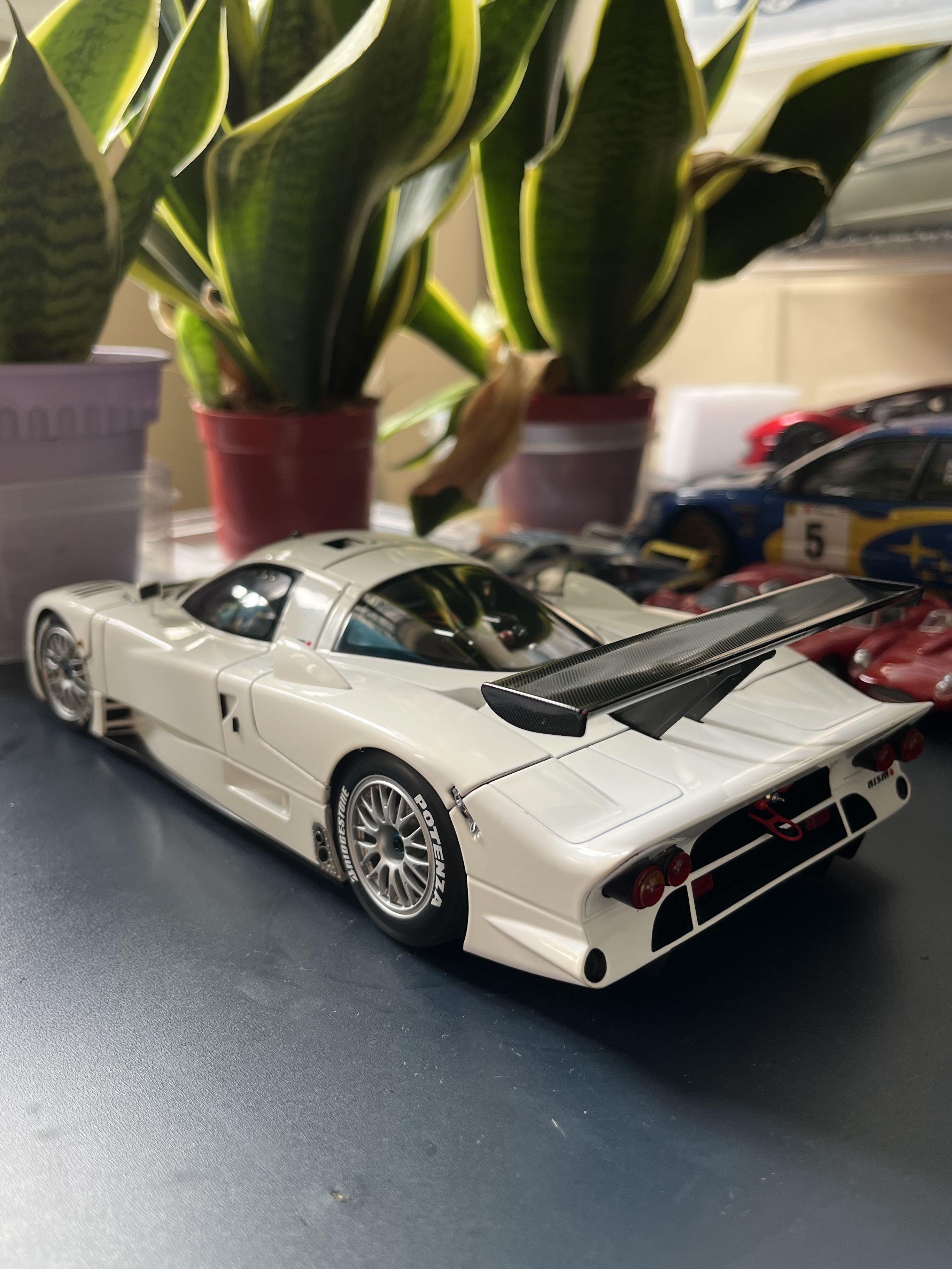1/18 Autoart Nissan R390 GT1, Hobbies & Toys, Toys & Games on Carousell