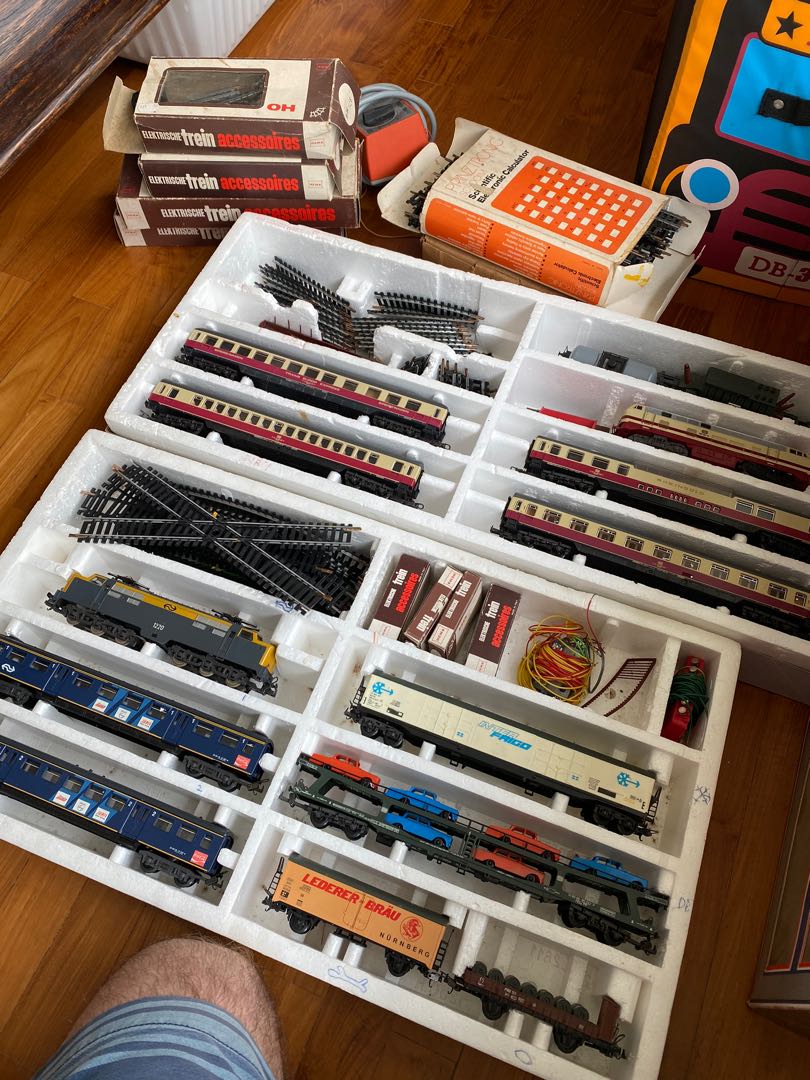 2 sets of H0 model train sets + lots of extra rail track, Hobbies ...