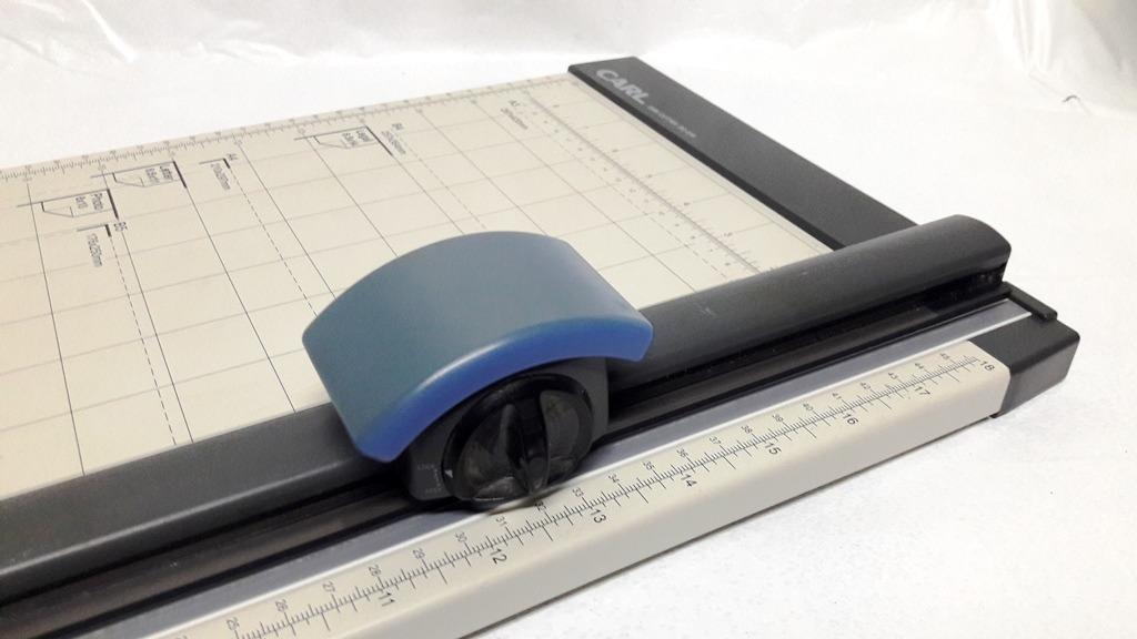CARL Disk Cutter DC-218, Hobbies & Toys, Stationary & Craft, Craft ...