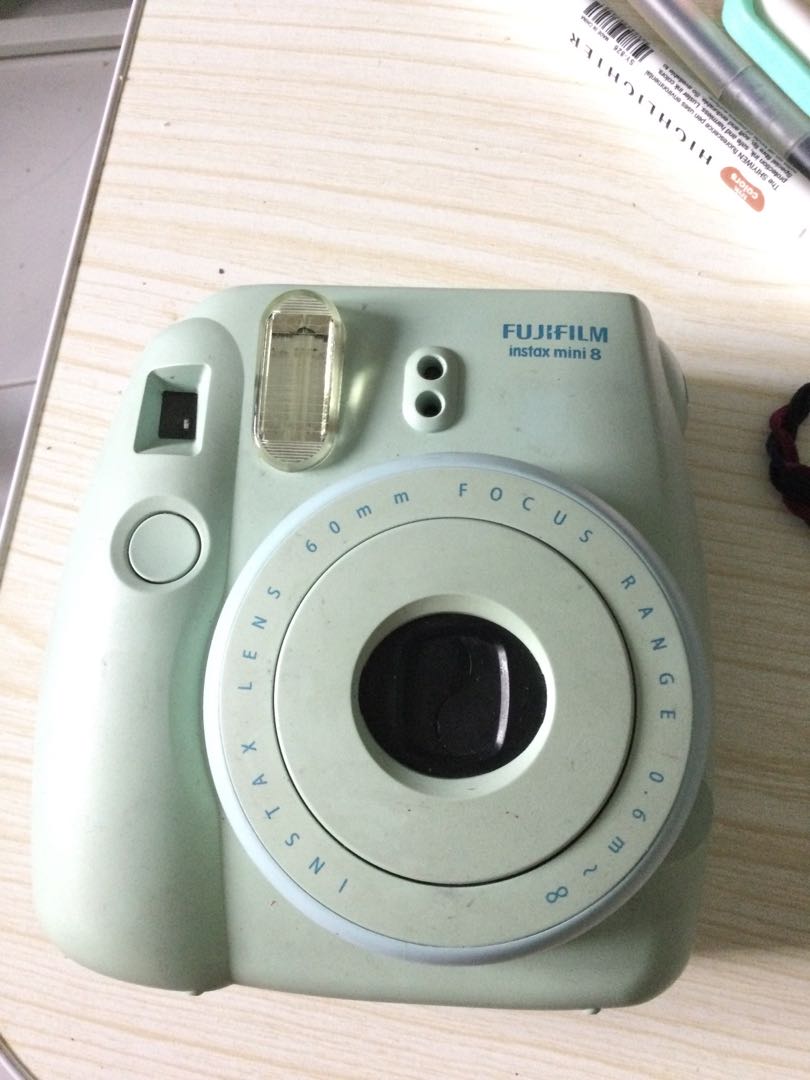 Fujifilm Instax Mini 8 (spoilt), Photography, Cameras on Carousell