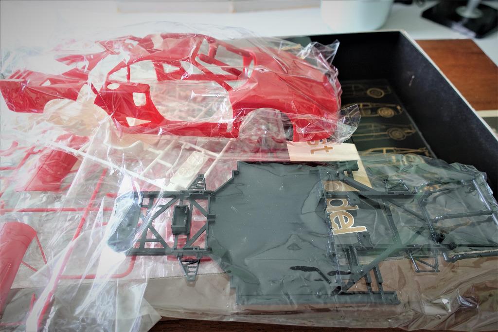 Fujimi 1/16 scale Ferrari F40, Hobbies & Toys, Collectibles ...