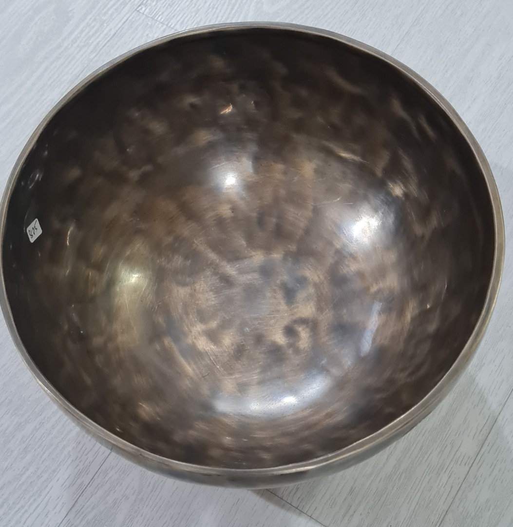 Handmade Super Full Moon Singing Bowl, Hobbies & Toys, Music & Media ...