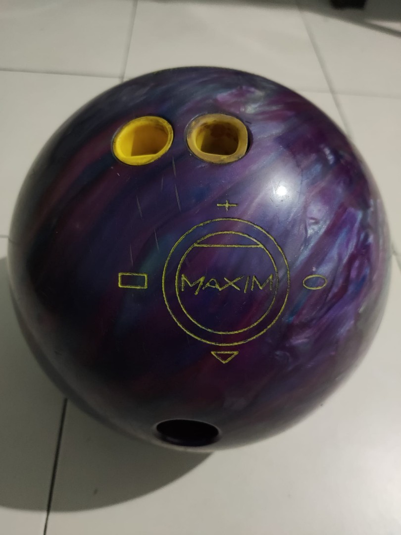 Maxim bowling ball, Sports Equipment, Sports & Games, Billiards ...