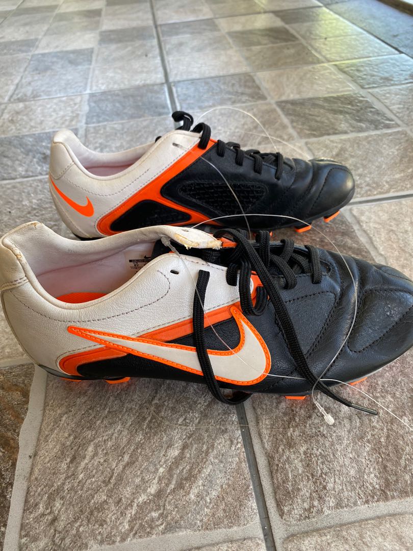 Nike CTR 360 (football), Men's Fashion, Footwear, Sneakers on Carousell