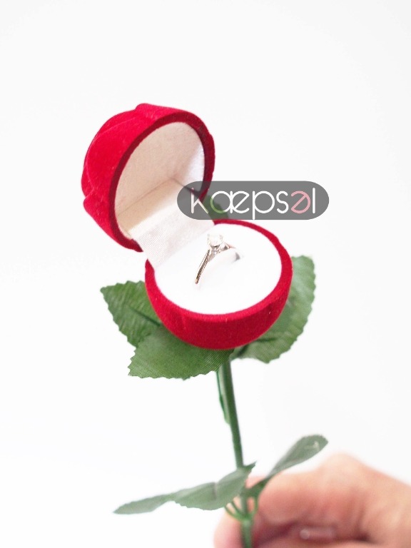 Single Rose Stalk Design Wedding Proposal / Engagement Ring Box (Rosa ...