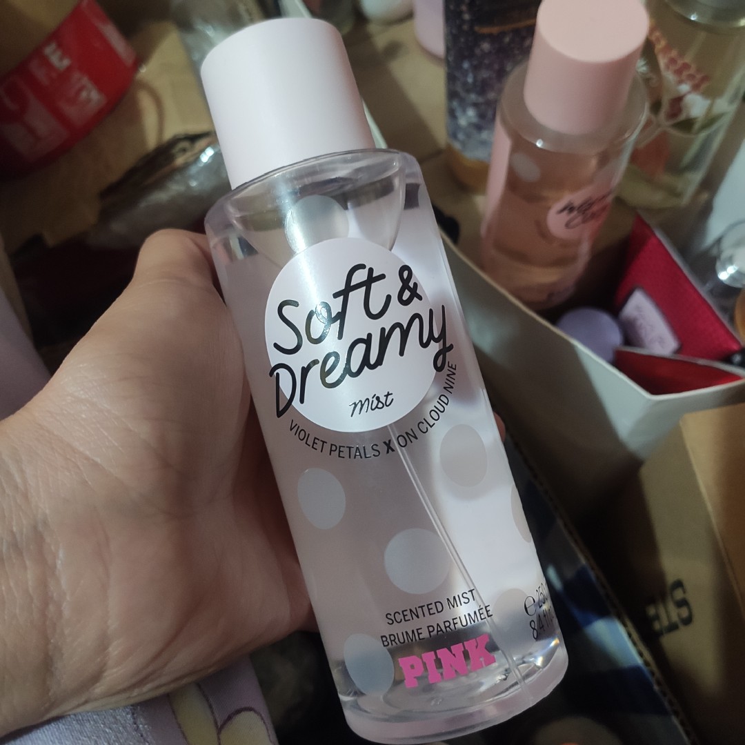 Soft and Dream PINK Victorias Secret, Beauty & Personal Care, Fragrance ...