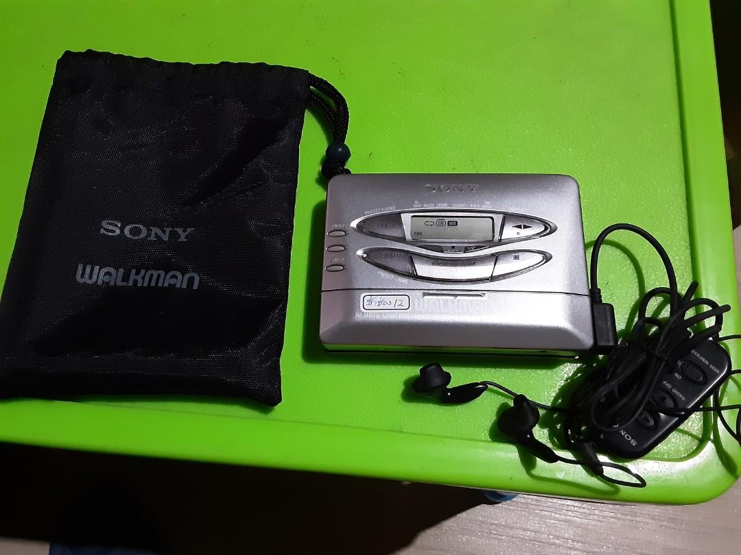 SONY WALKMAN REMOTE CONTROL RADIO CASSETE PLAYER WM FX571 GROOVE, Audio ...